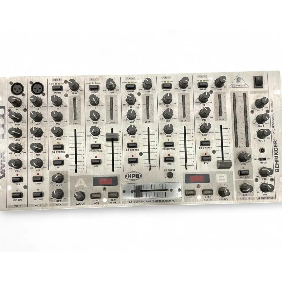 Used Behringer VMX1000 Powered Mixer - Guitar World